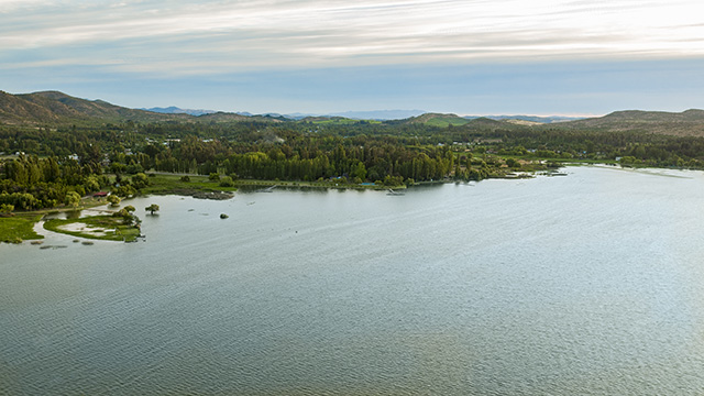 Vista aerea de Lago Rapel, Chile