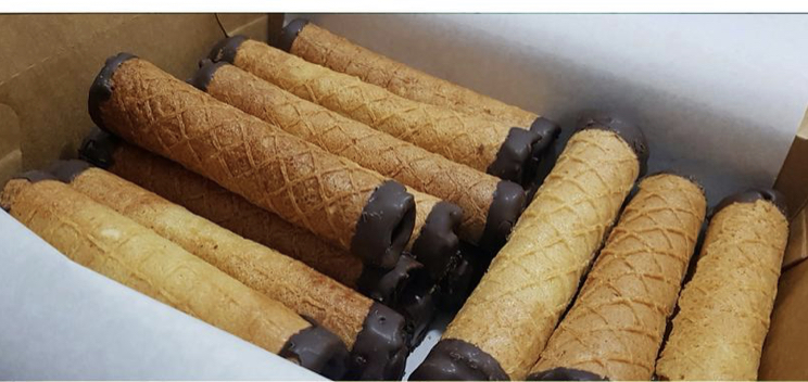 Barquillos rellenos con Manjar