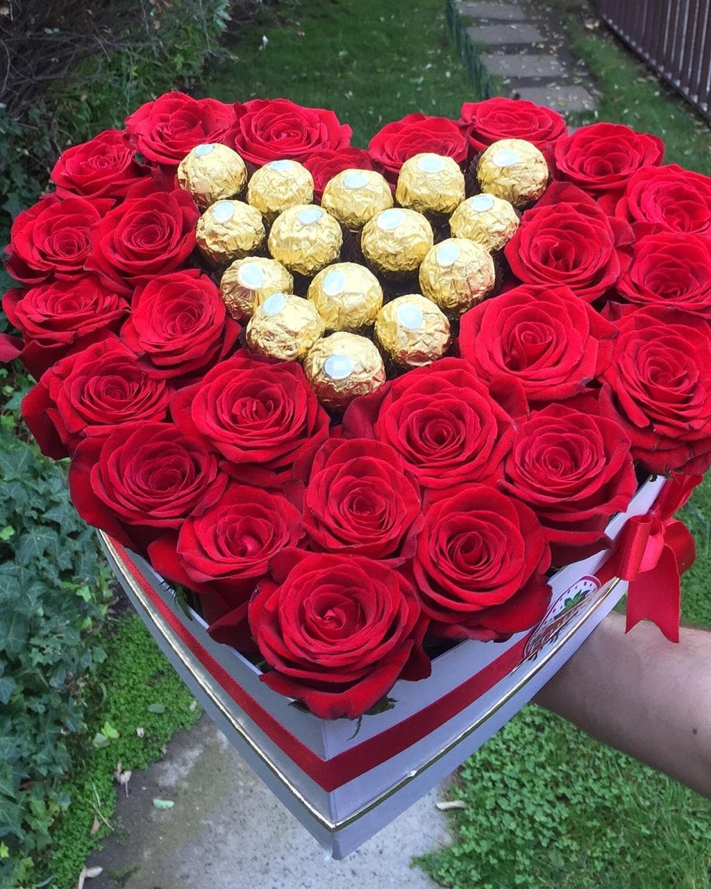 Corazon de Rosas + Bombones