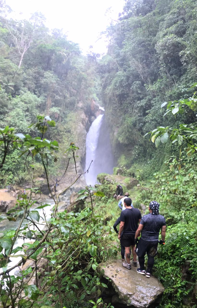 Caminata En Las Cascadas de Rio Verde | Rural Adventure